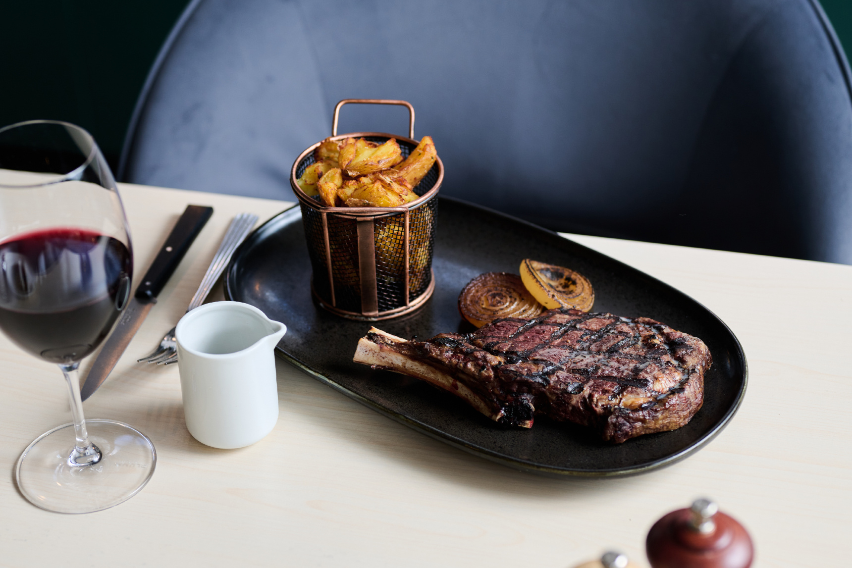 Modern Australian eatery offering breakfast and lunch